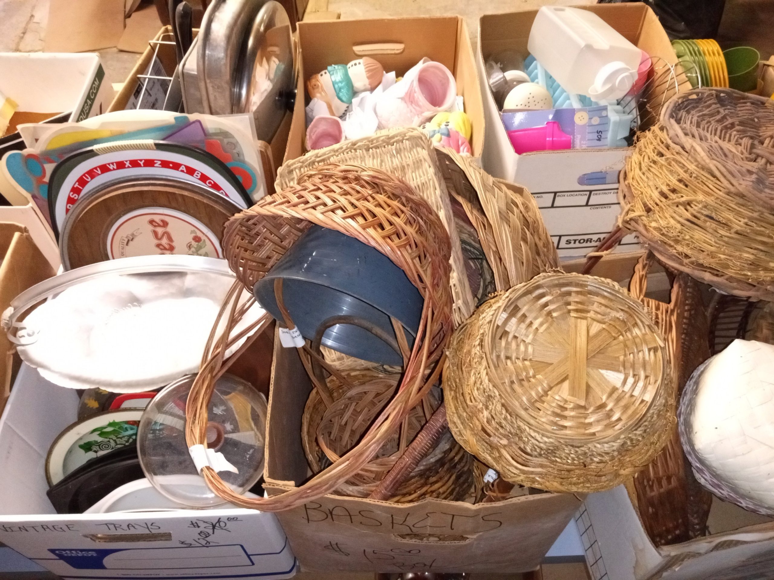 House hold items - Shoppers Market